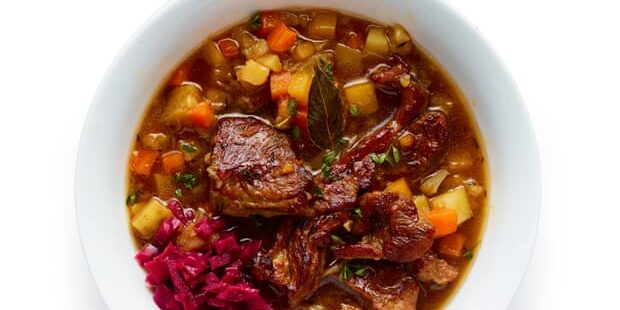 What is Scouse? - Galley Recipe - Lovesail - Cooking onboard with friends.